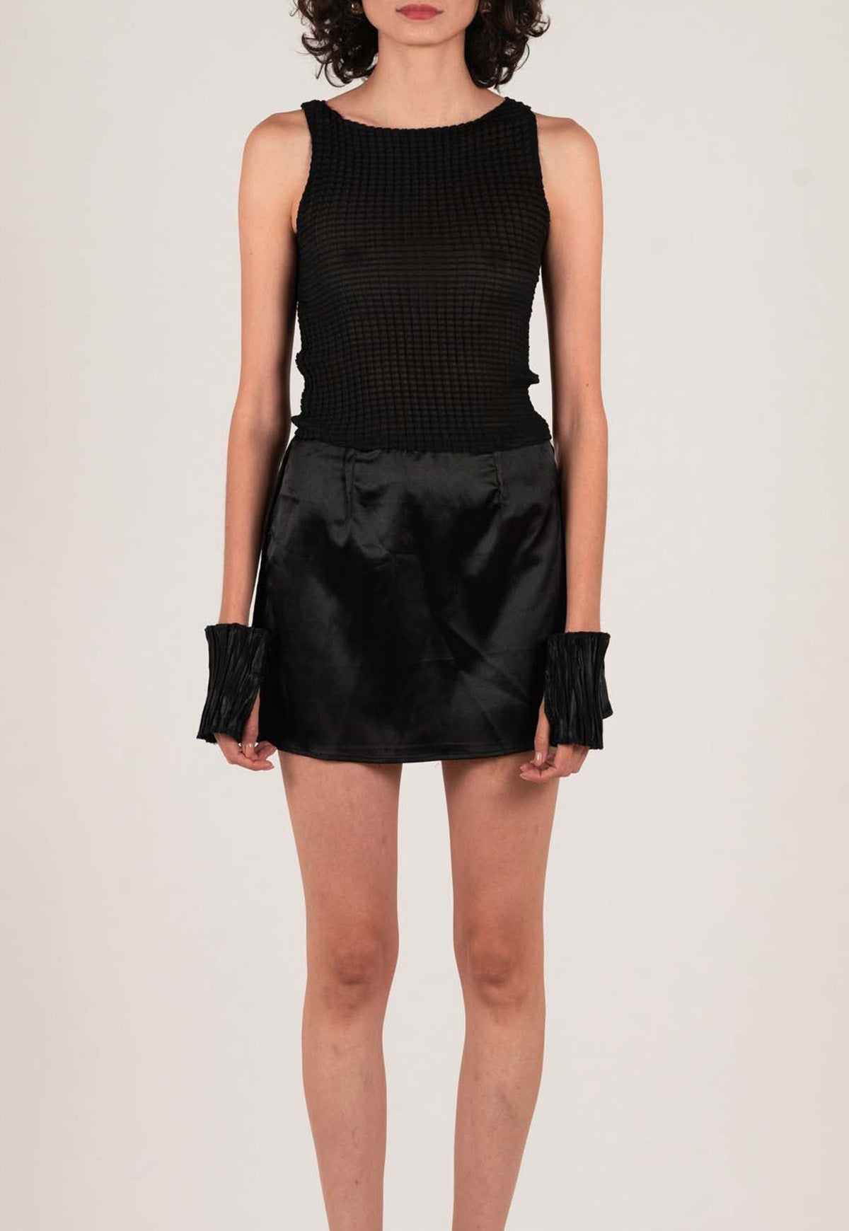 Pleated Tank Singlet Black Sheen – NOIS NEW YORK